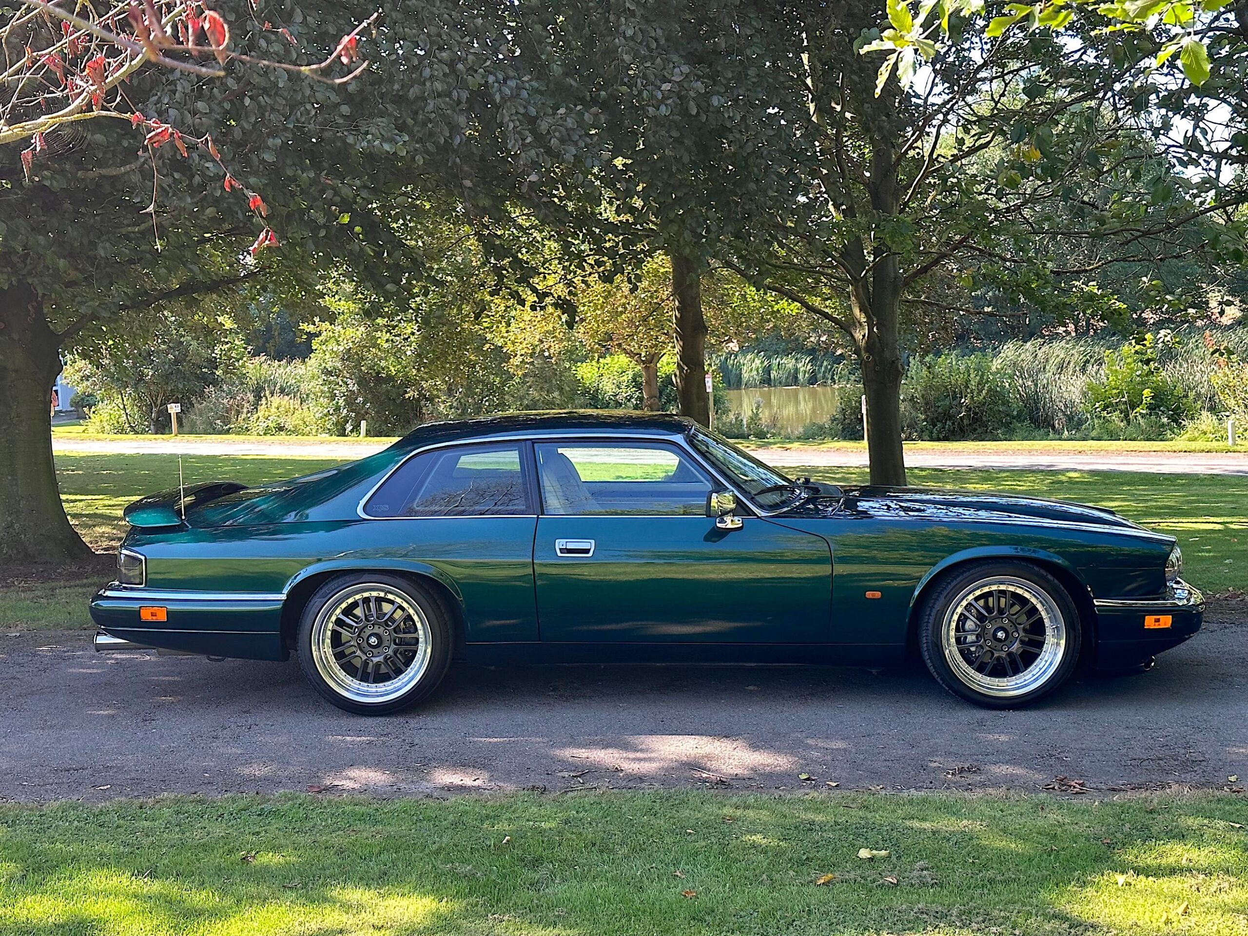 Jaguar XJS 4.0 Celebration - Retro-mod - Shmoo Automotive