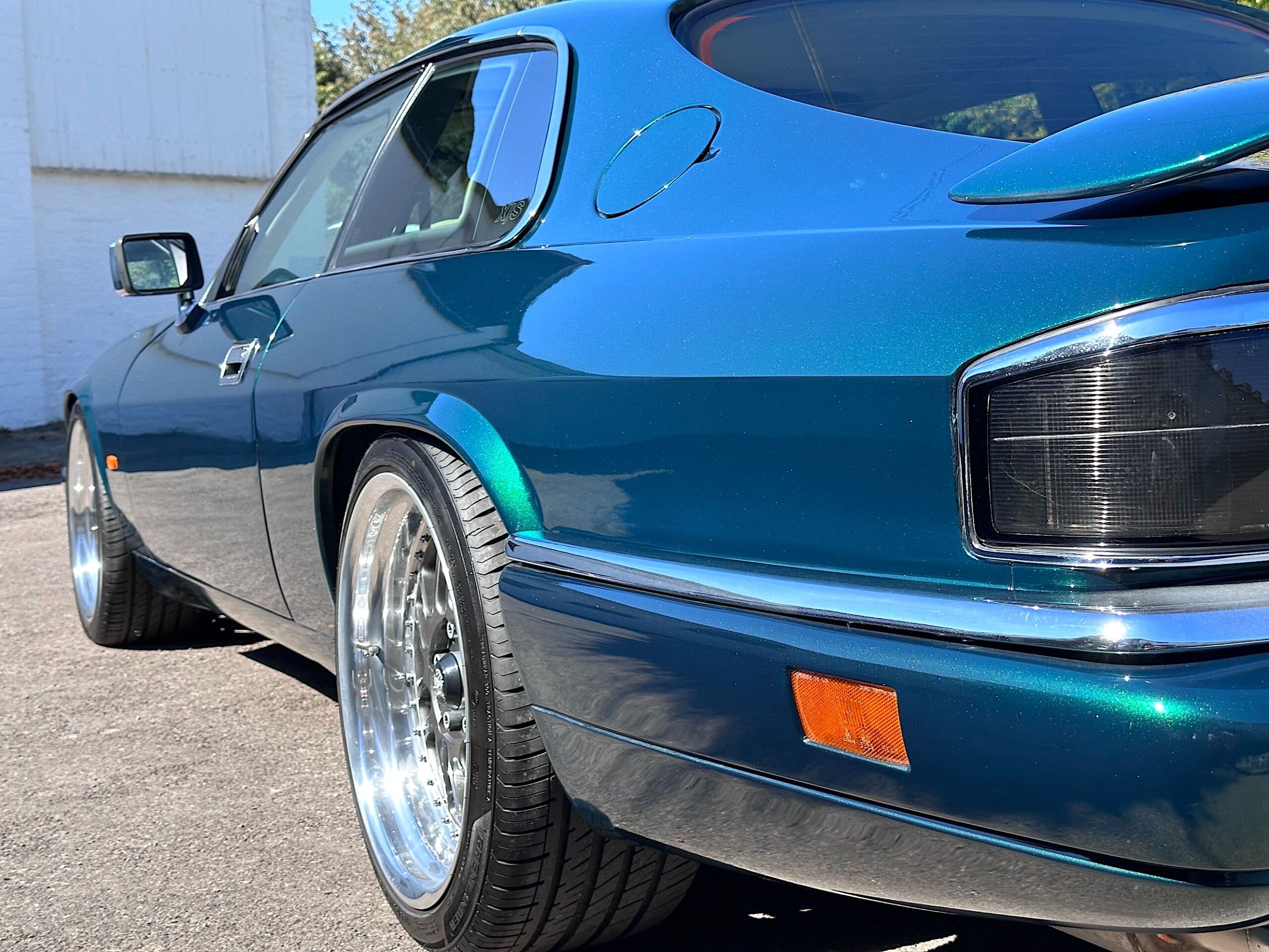 Jaguar XJS 4.0 Celebration - Retro-mod - Shmoo Automotive