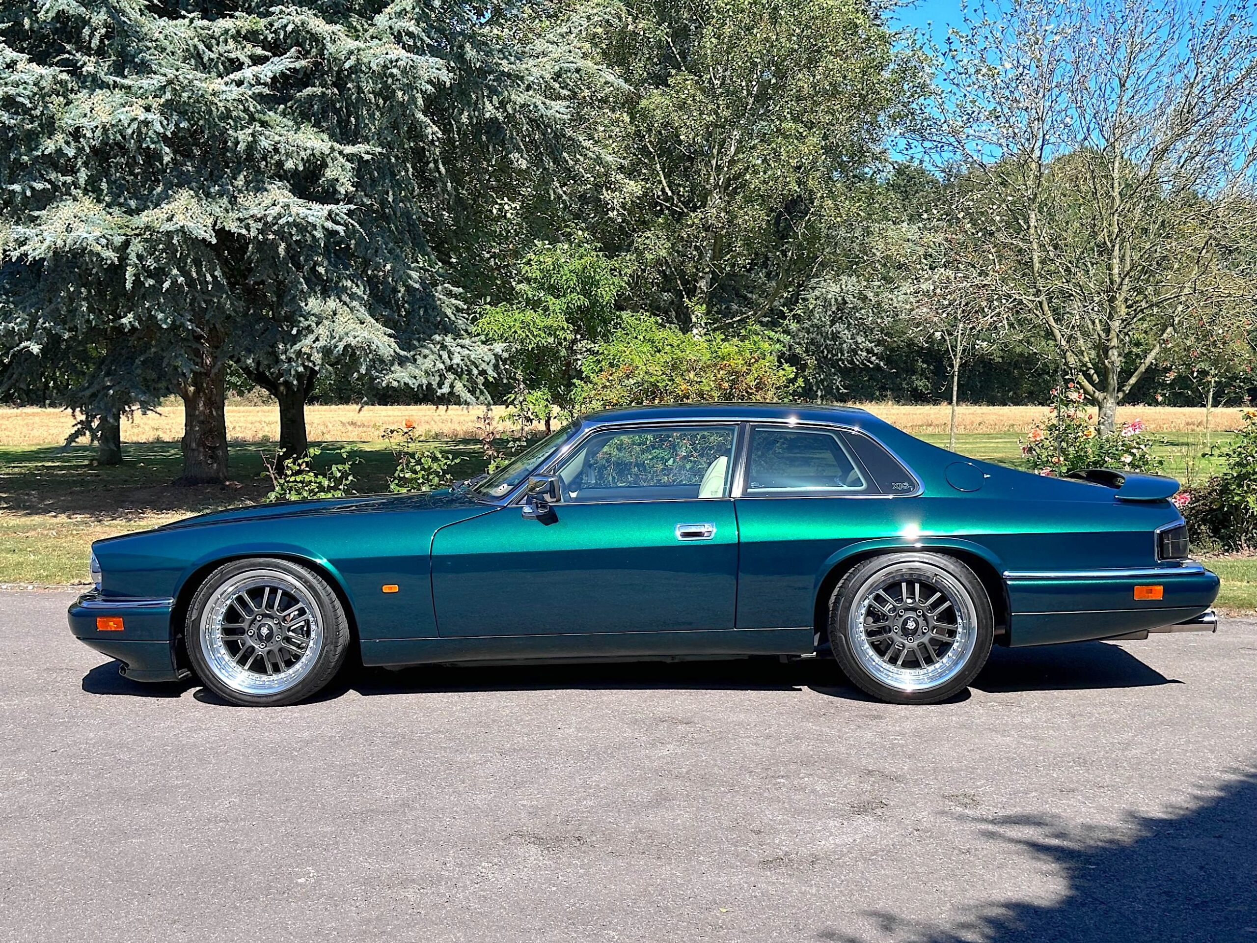 Jaguar XJS 4.0 Celebration - Retro-mod - Shmoo Automotive