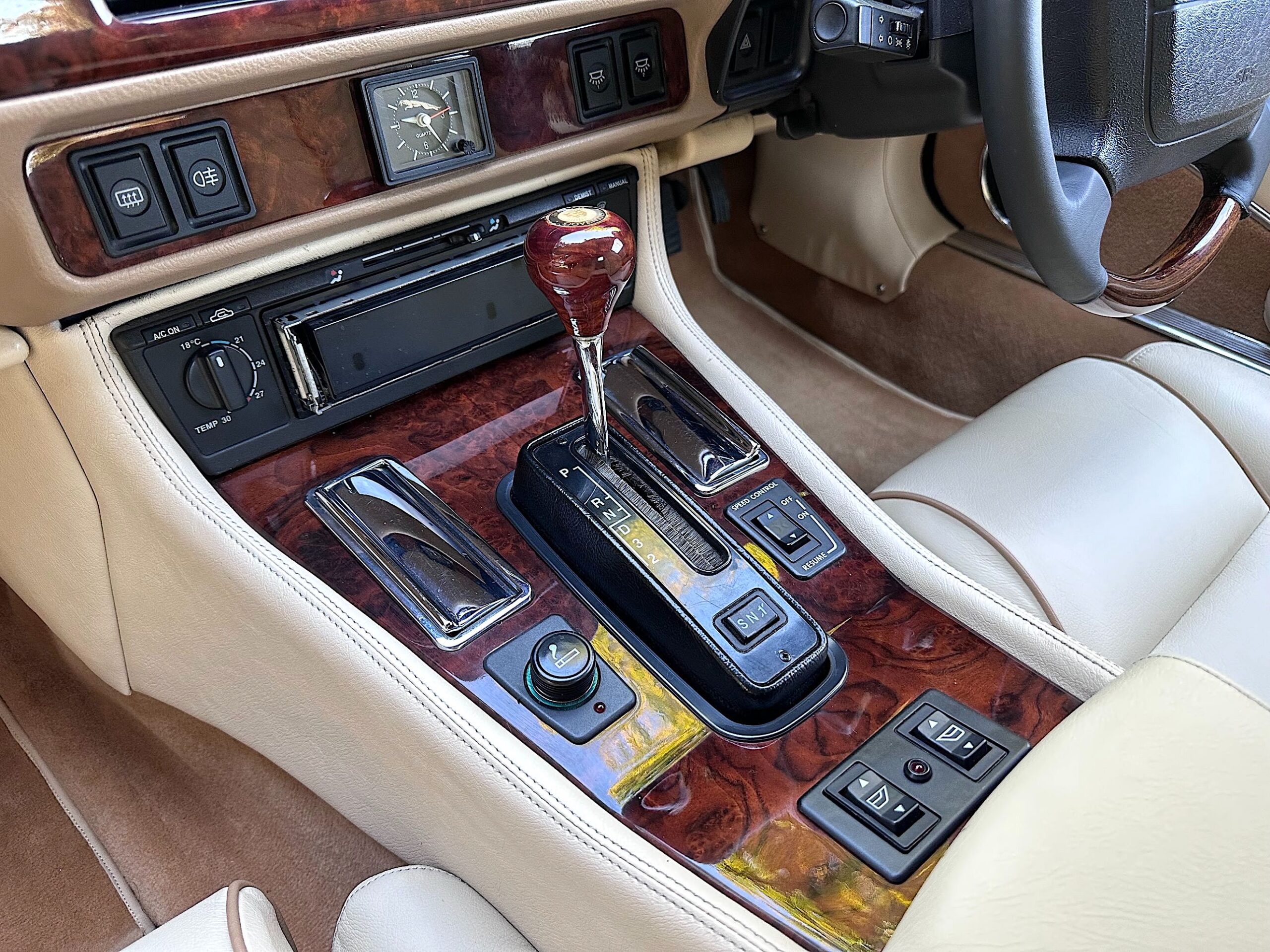 Jaguar XJS 4.0 Celebration - Retro-mod - Shmoo Automotive