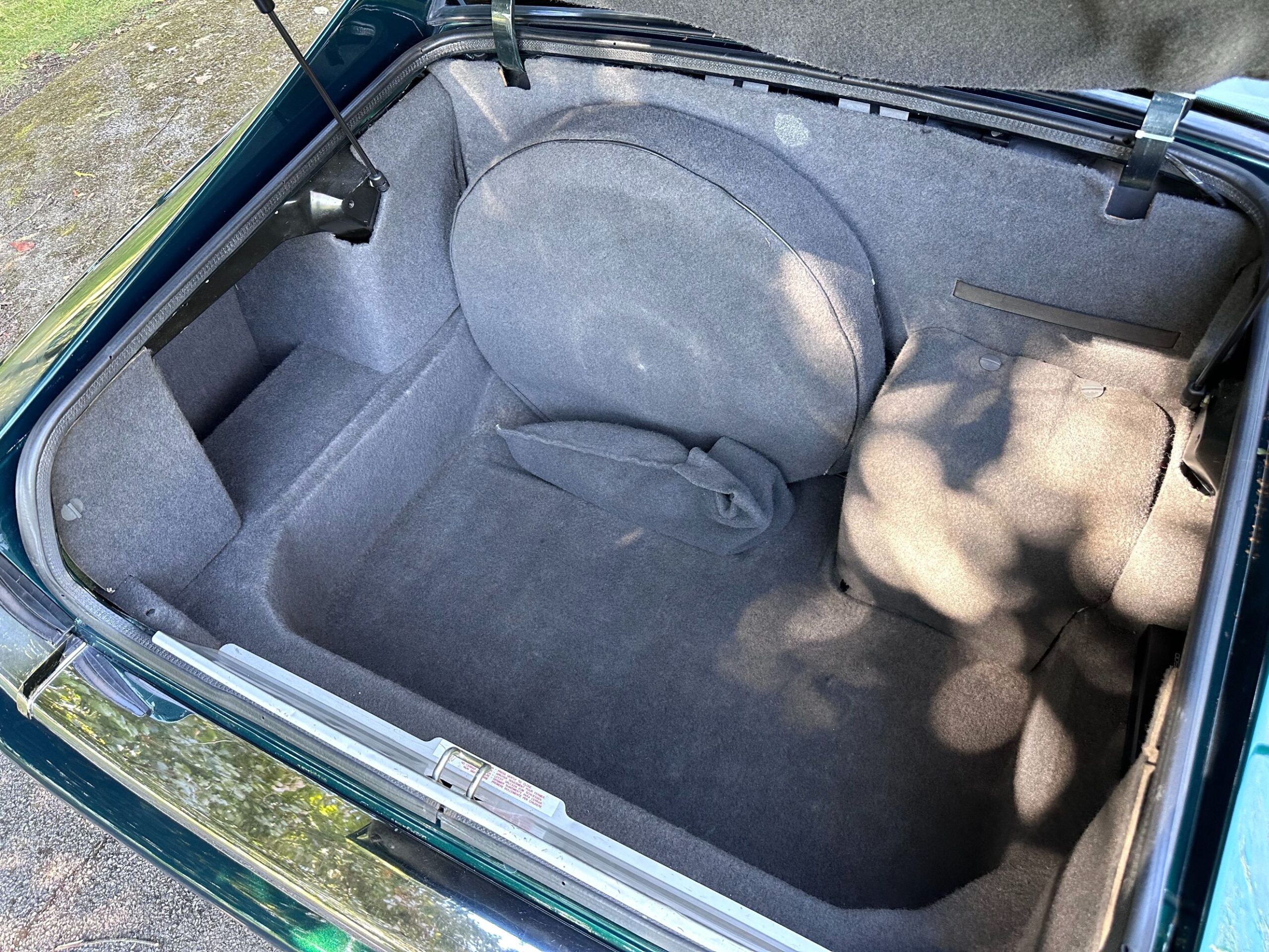 Jaguar XJS 4.0 Celebration - Retro-mod - Shmoo Automotive